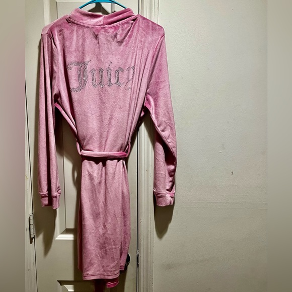 Juicy Couture | Intimates & Sleepwear | Juicy Couture Plush Pink Robe ...